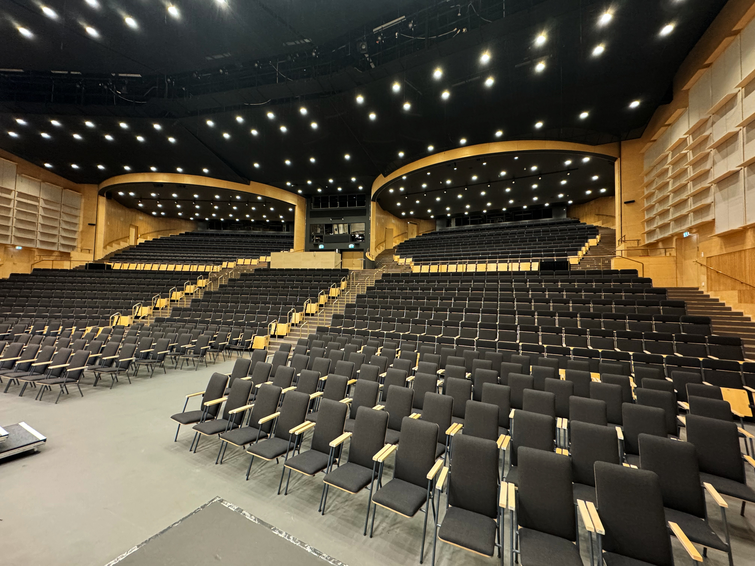 The renovated Encore Hall will delight you with good sound - Akukon ...